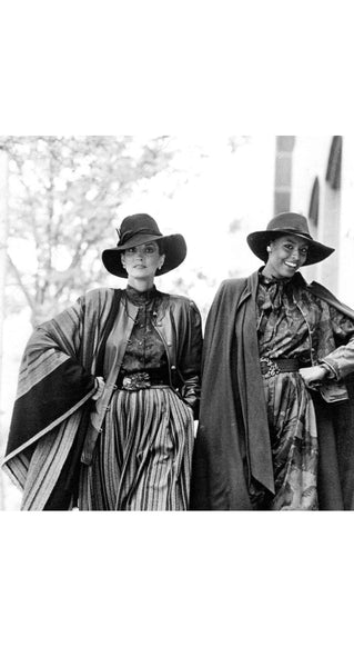 Emanuel Ungaro 1981 Documented Hummingbird Feather Floral Velvet Belt ...